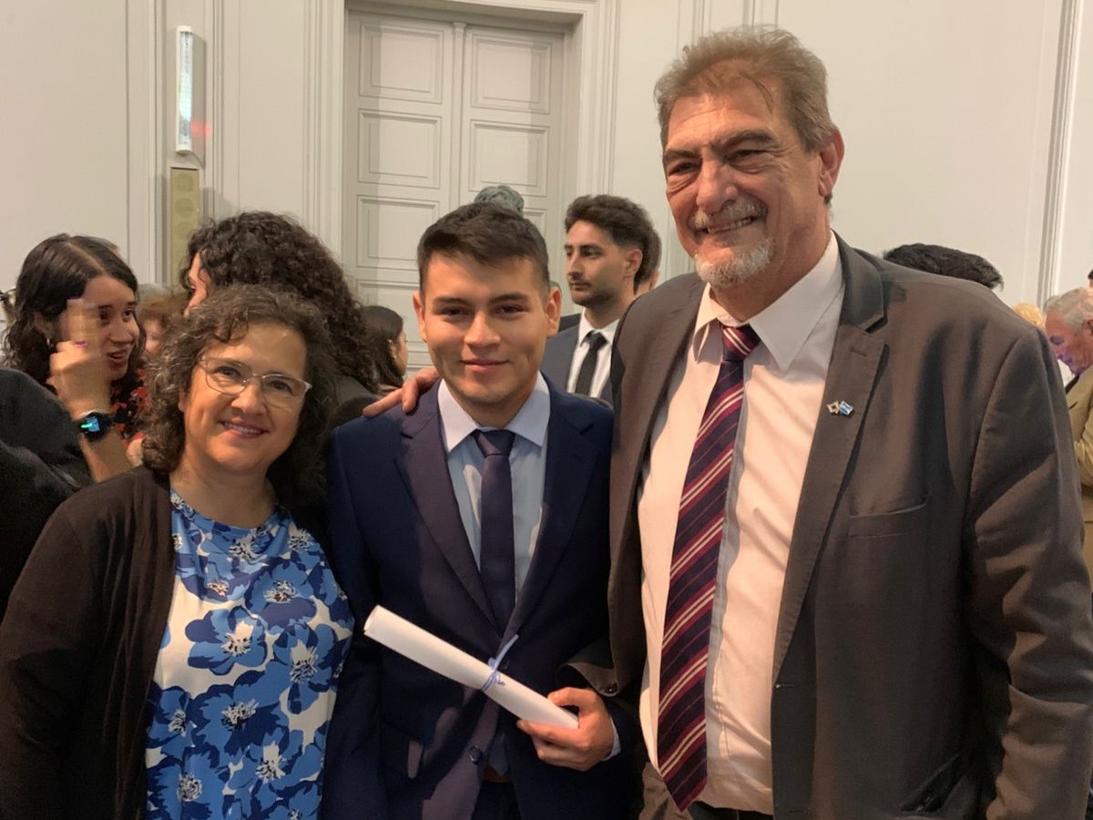 El estudiante chubutense Gabriel Nehuén Curilén fue reconocido con el ...